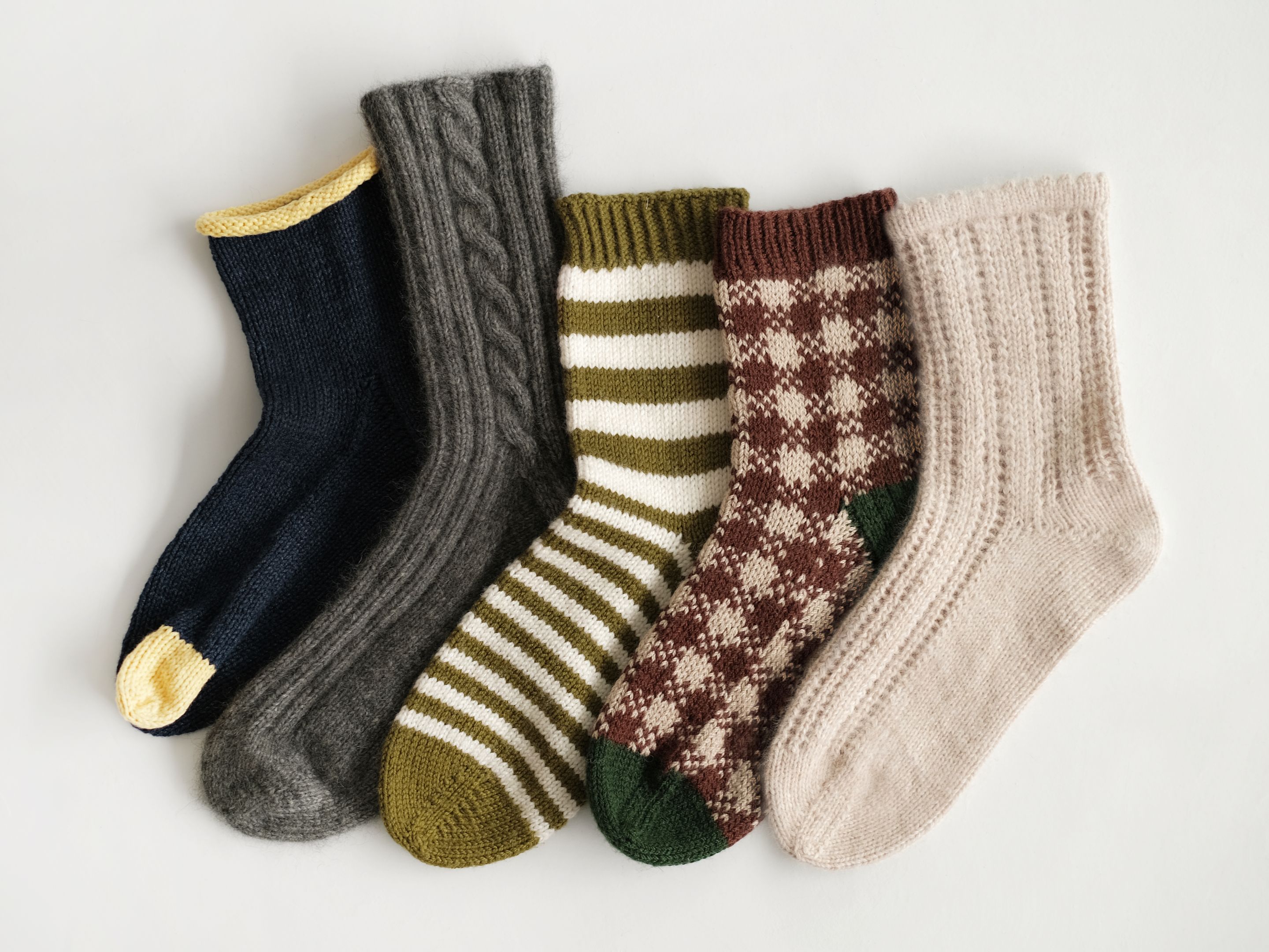 클래스101 | 경쾌한 컬러 조각을 담은 스프링클 양말 | LOOOP