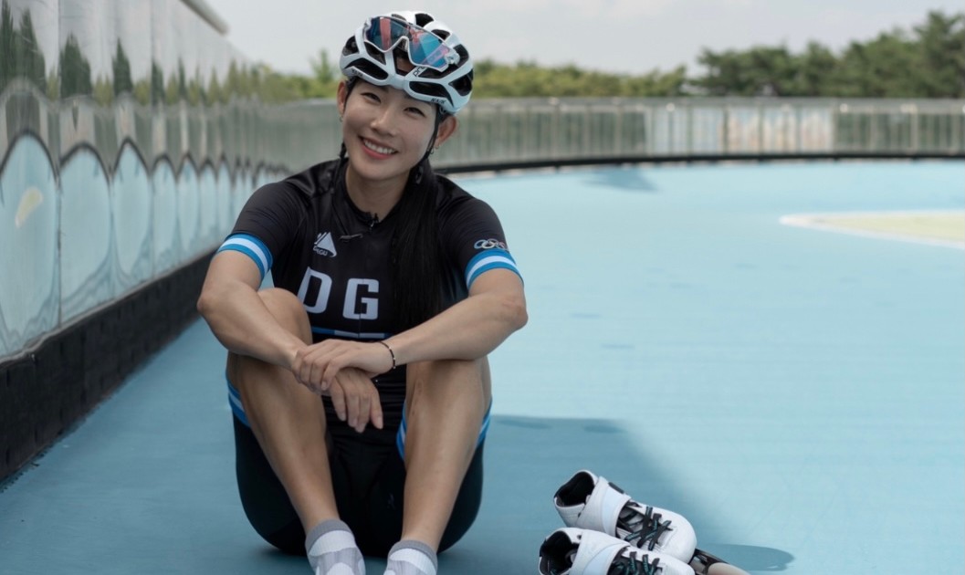 CLASS101+ | An introductory inline skating class taught by the national ...