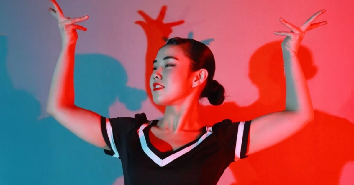 CLASS101+ | Learn firsthand about waacking from YOON JI, the girl from ...